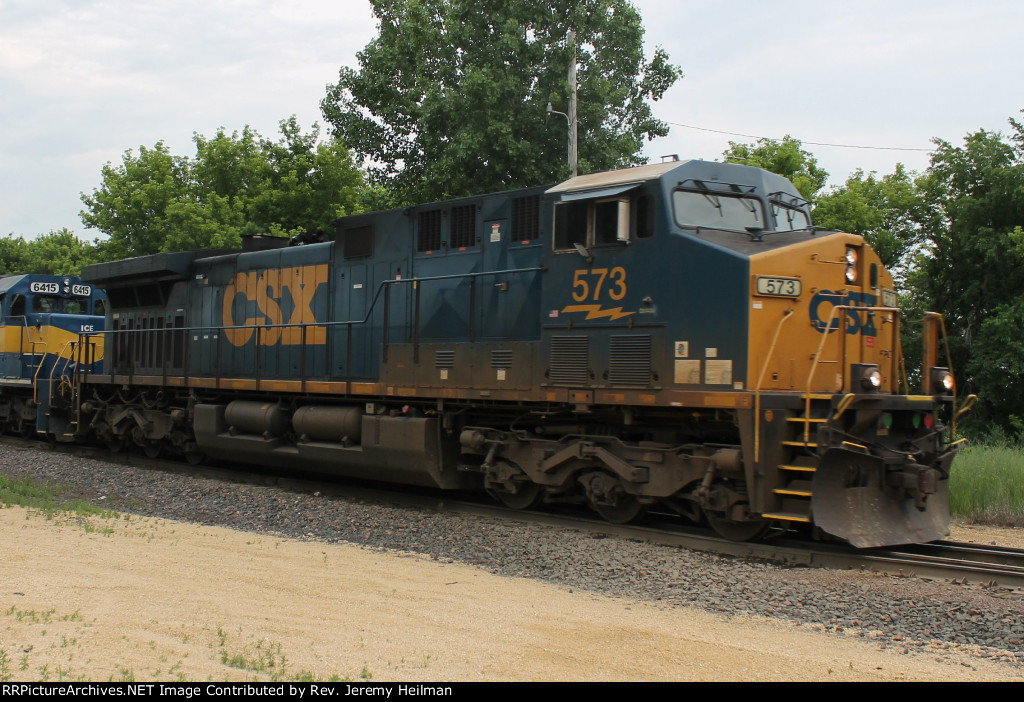 CSX 573 (1)